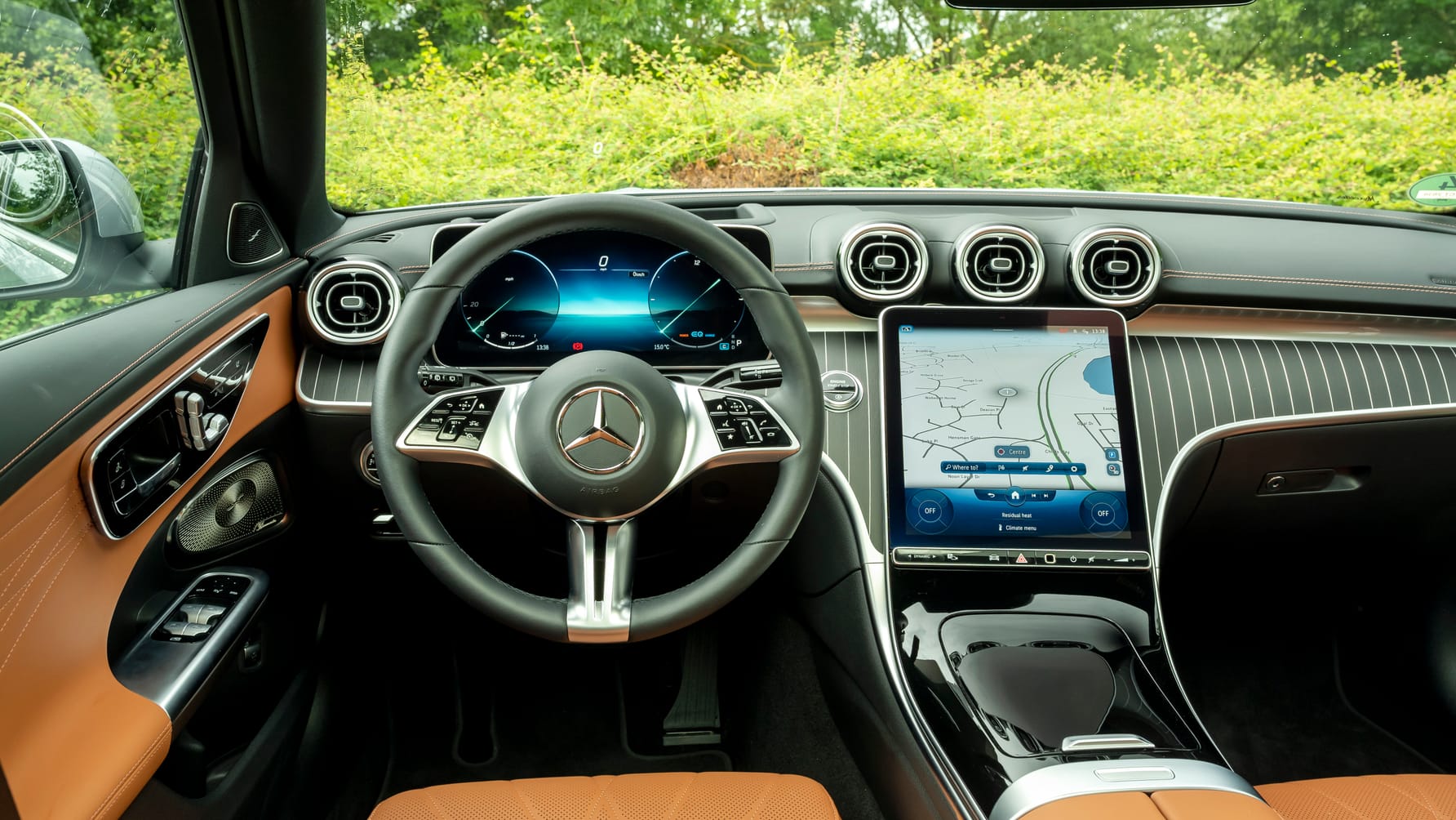 Mercedes-Benz C-Class Estate Driving, Engines & Performance | Top Gear