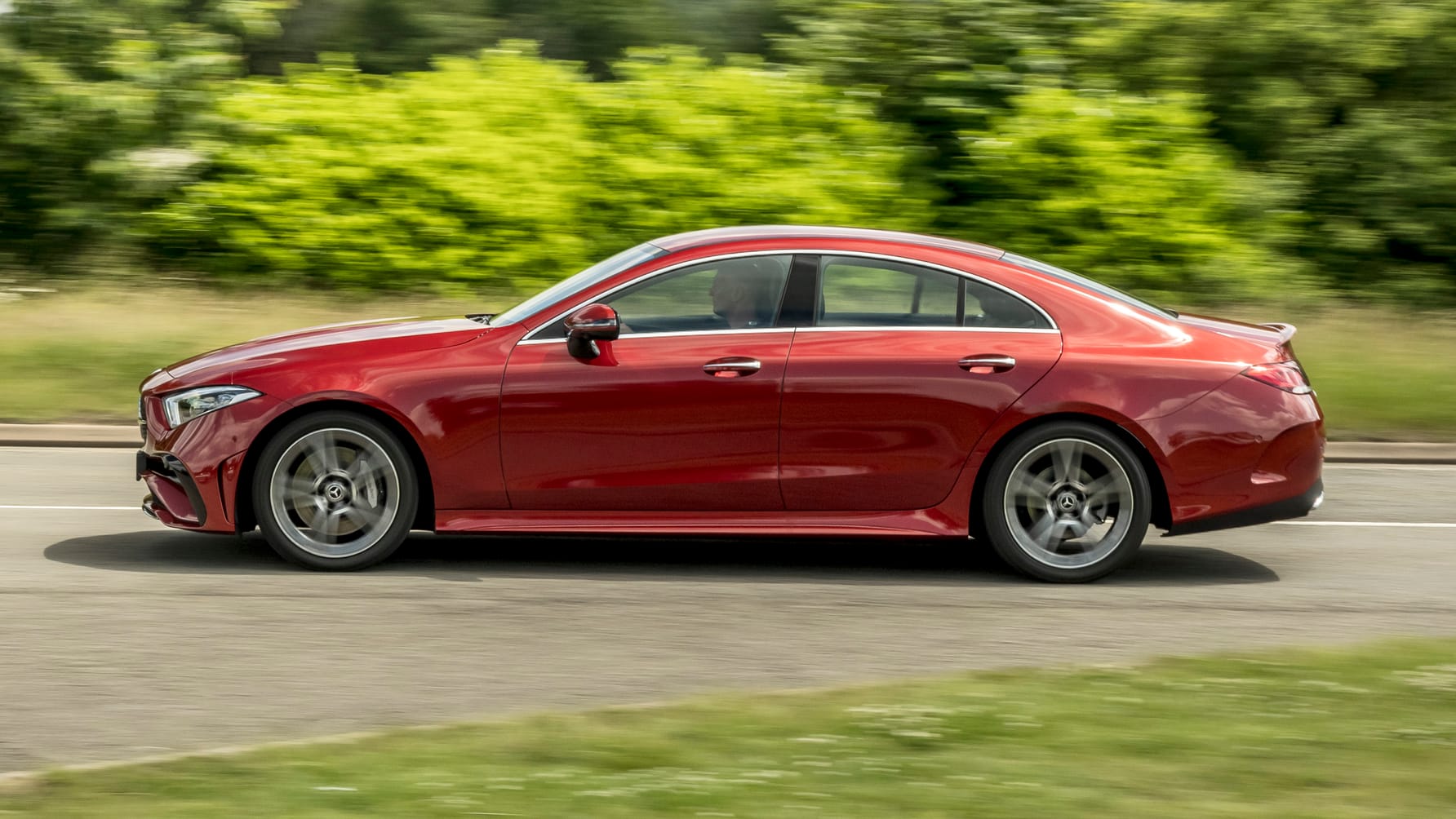 Mercedes-Benz CLS Interior Layout & Technology | Top Gear