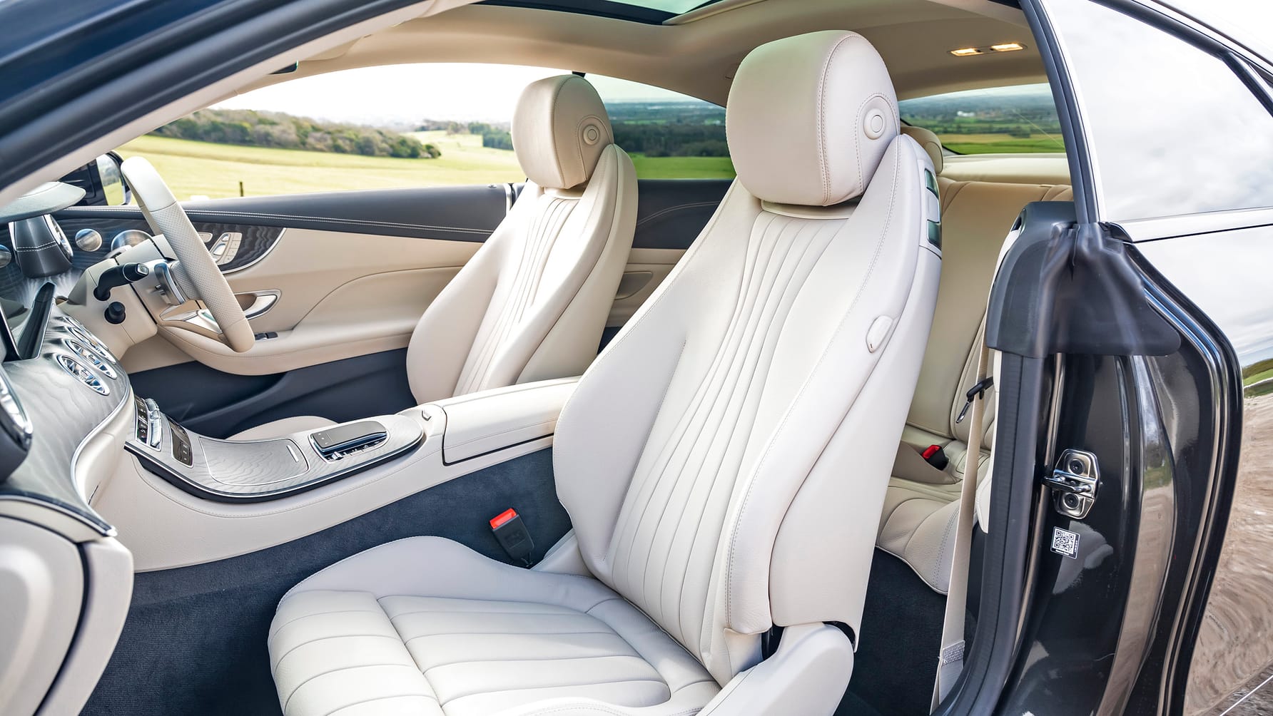 Mercedes-Benz E-Class Coupe Interior Layout & Technology | Top Gear