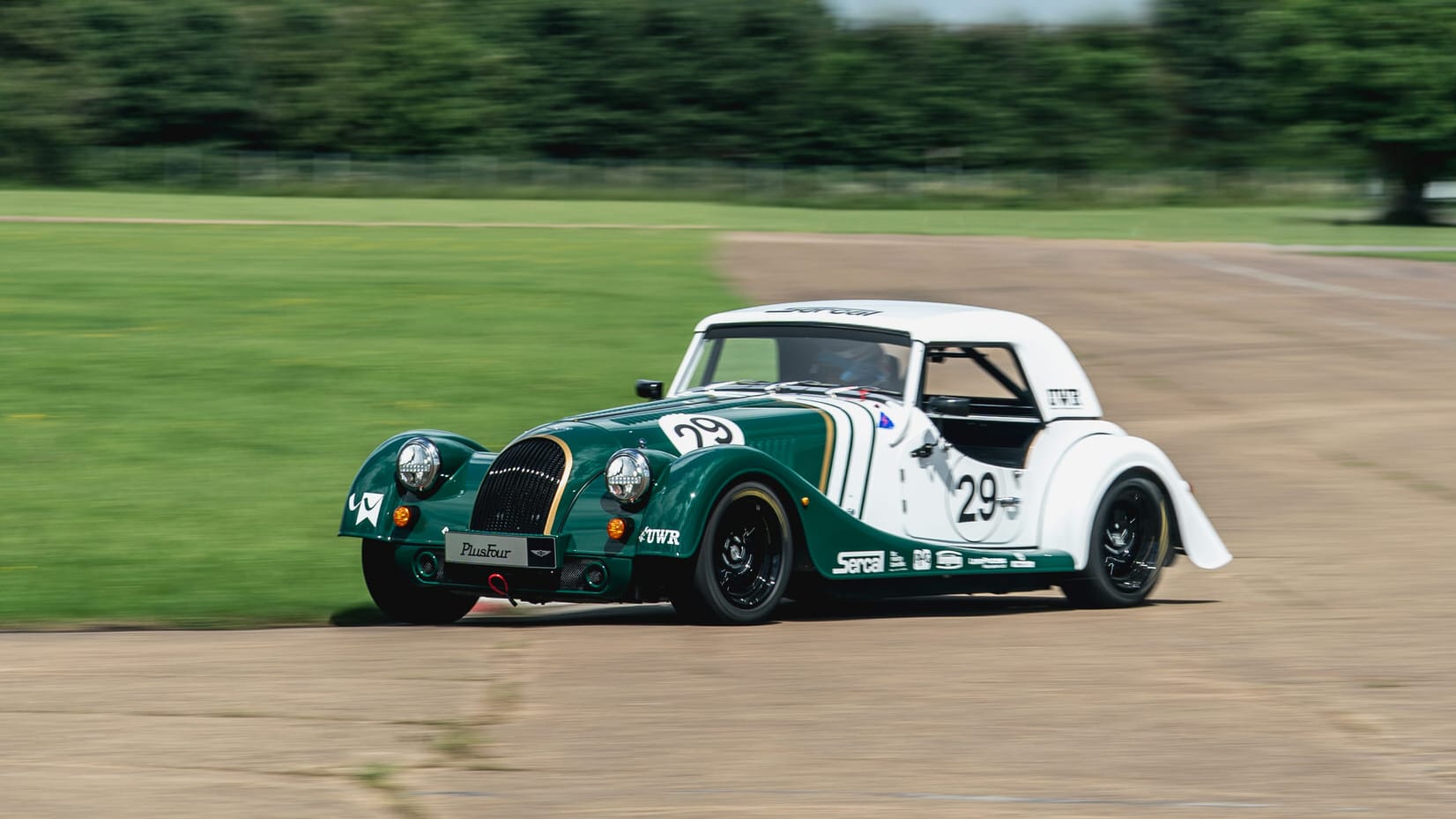 Morgan Plus Four racecar review: a new clubsport hero Reviews 2025 ...