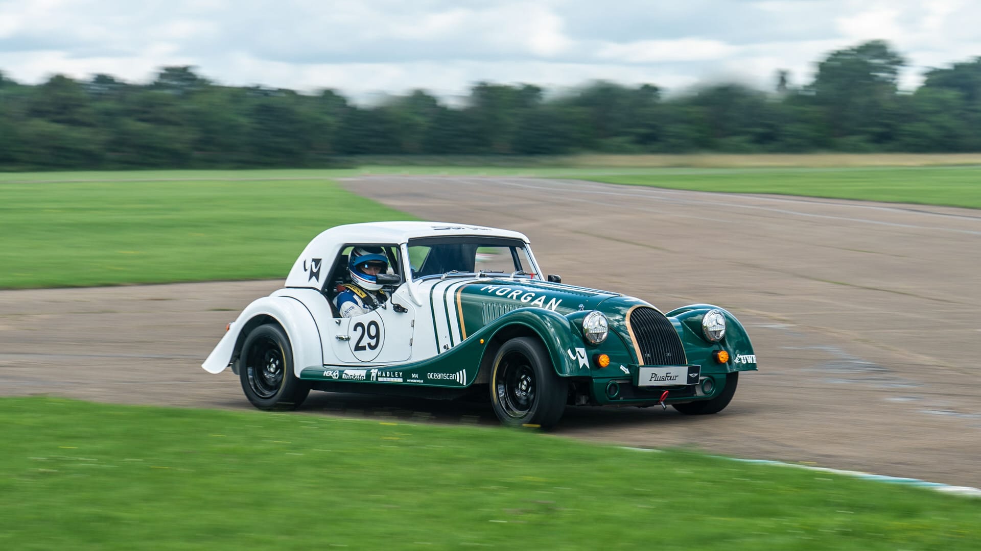 Morgan Plus Four racecar review: a new clubsport hero Reviews 2025 ...