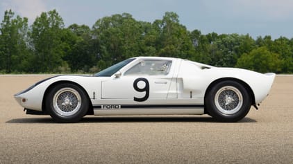 This Ford GT Heritage Edition celebrates the first ever GT40 prototype ...