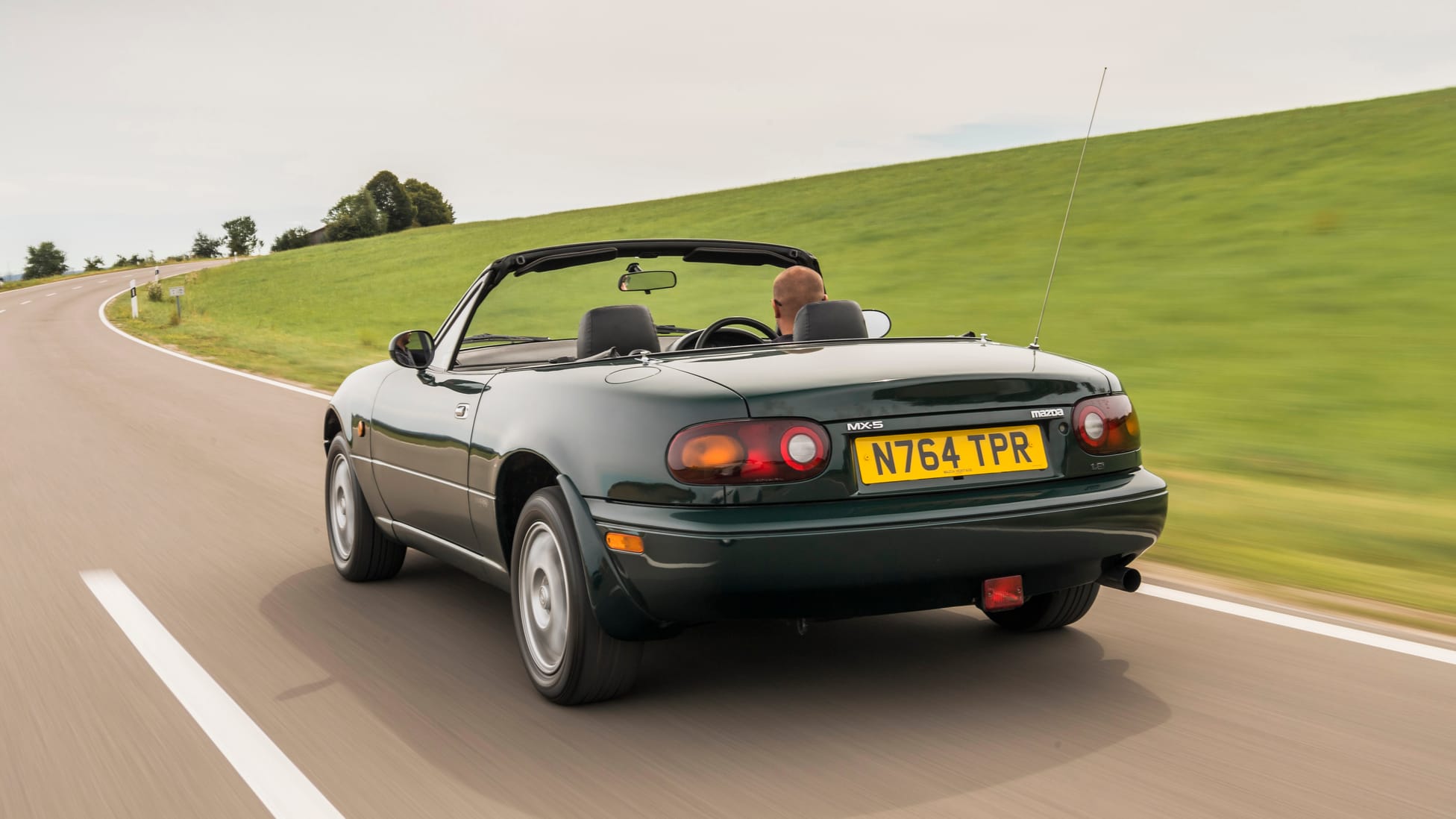 Mazda MX-5 Mk1 Driving, Engines & Performance | Top Gear