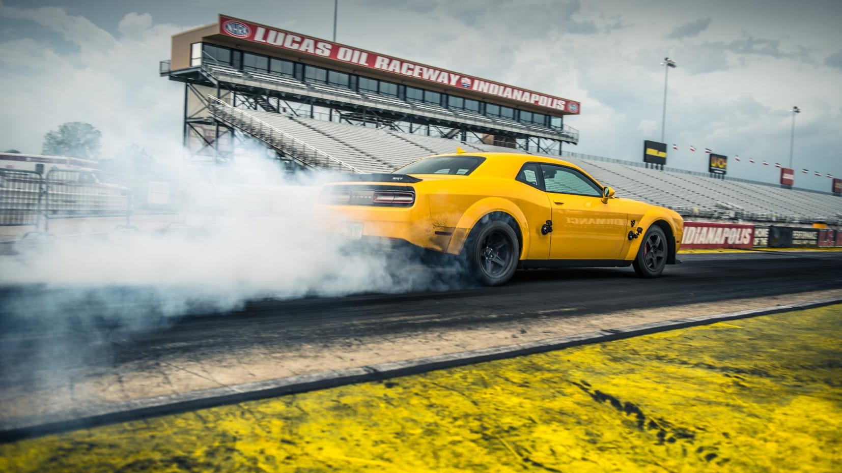 How to do a burnout – and a donut | Top Gear