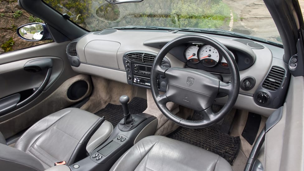 Porsche Boxster (1996-2004) Interior Layout & Technology | Top Gear
