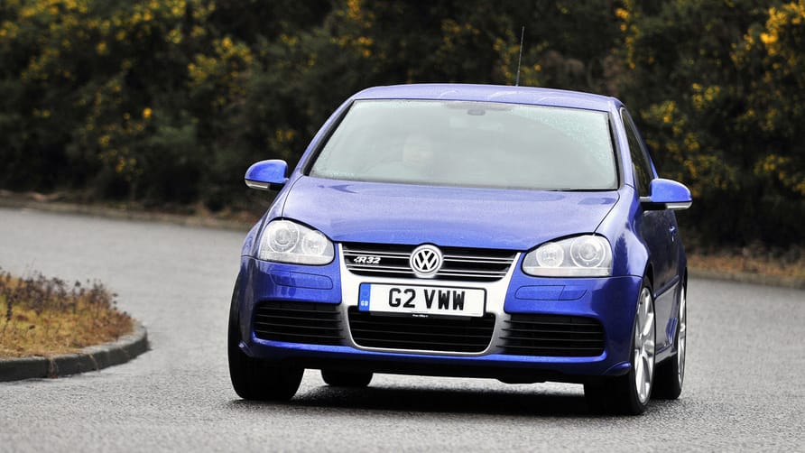 Retro review: the Mk5 Volkswagen Golf R32 Reviews 2025 | Top Gear