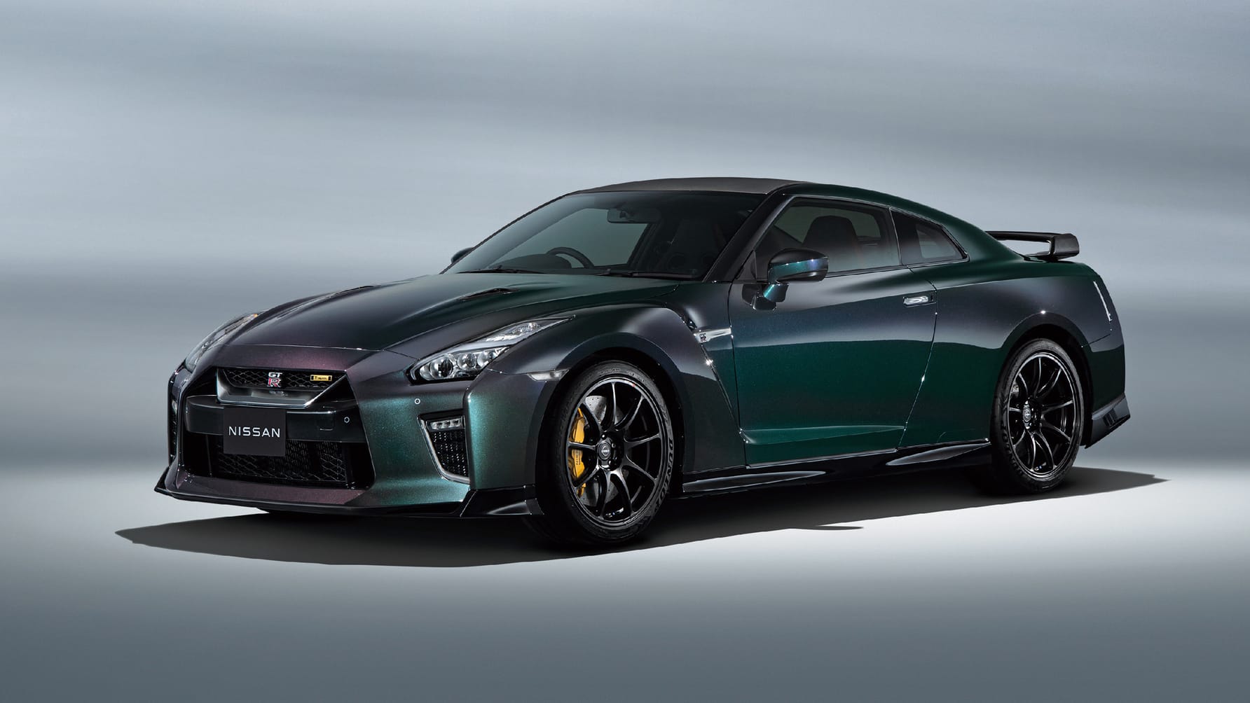 The new Nissan GT-R T-spec brings flip paint and lightweight wheels ...
