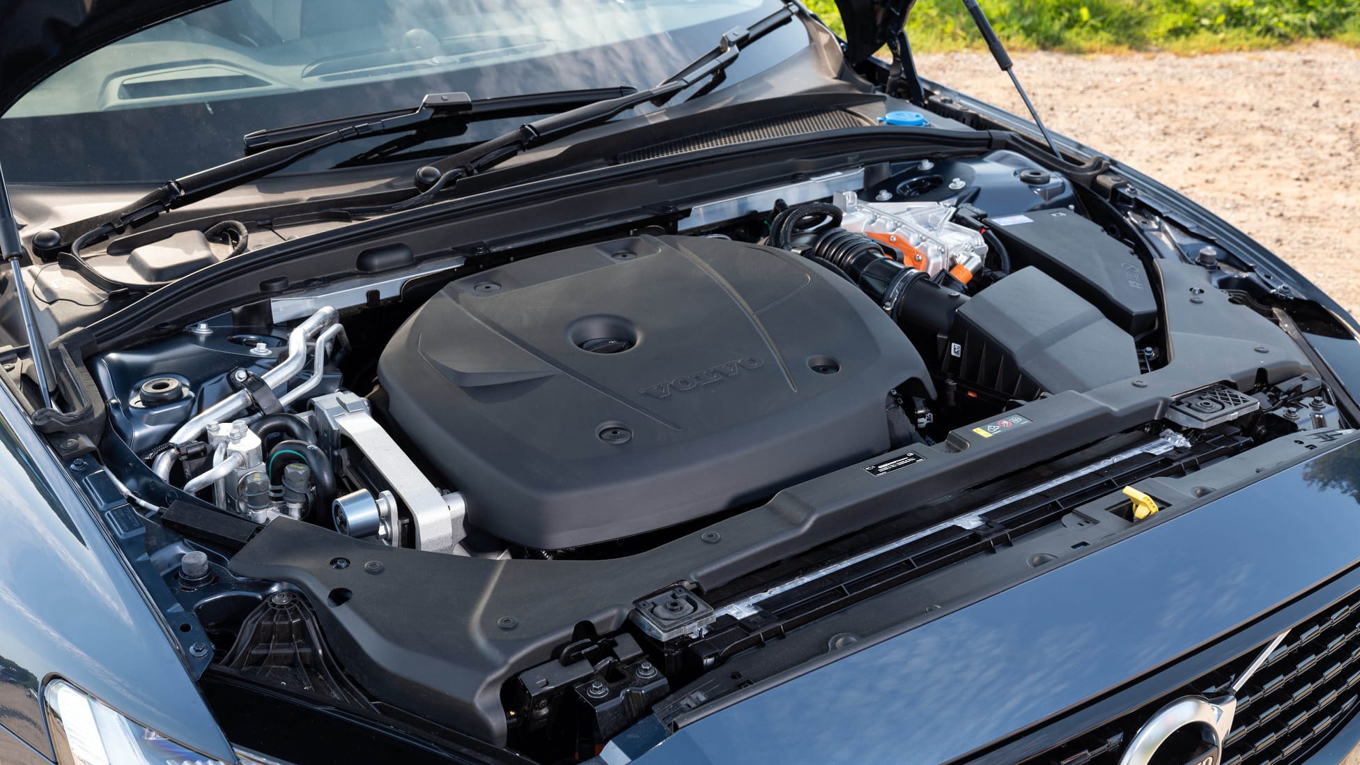 Volvo V60 Review 2025 | Top Gear