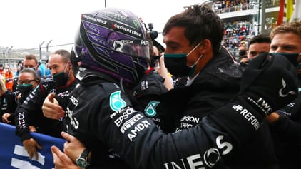 Lewis Hamilton has won 100 (one hundred!) F1 races | Top Gear