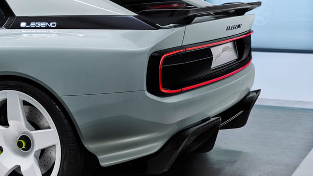 VIDEO: The E-Legend EL1 is alive! | Top Gear