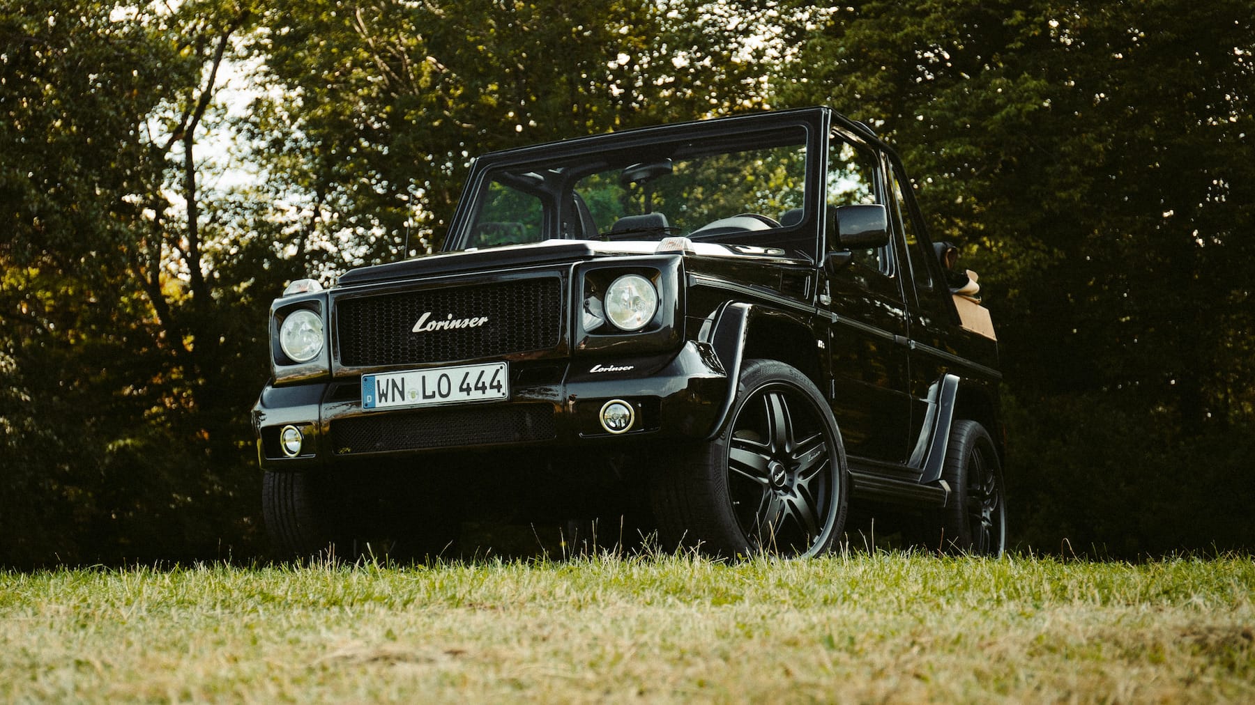 This is an old G-Class, to remind us what’s missing in the new one ...