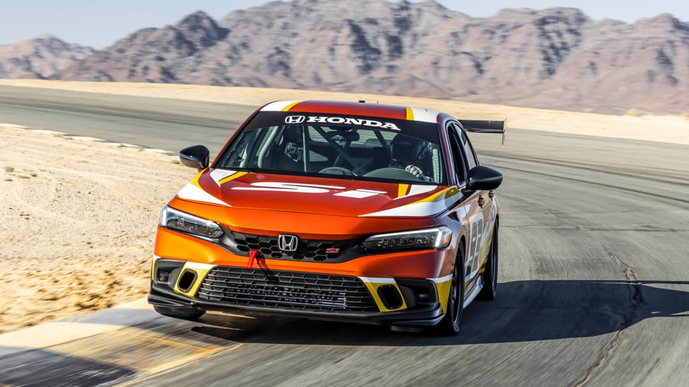 The new Honda Civic looks mega as a race car | Top Gear