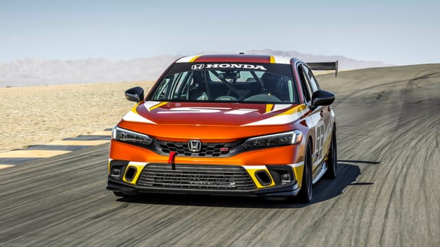 The new Honda Civic looks mega as a race car | Top Gear