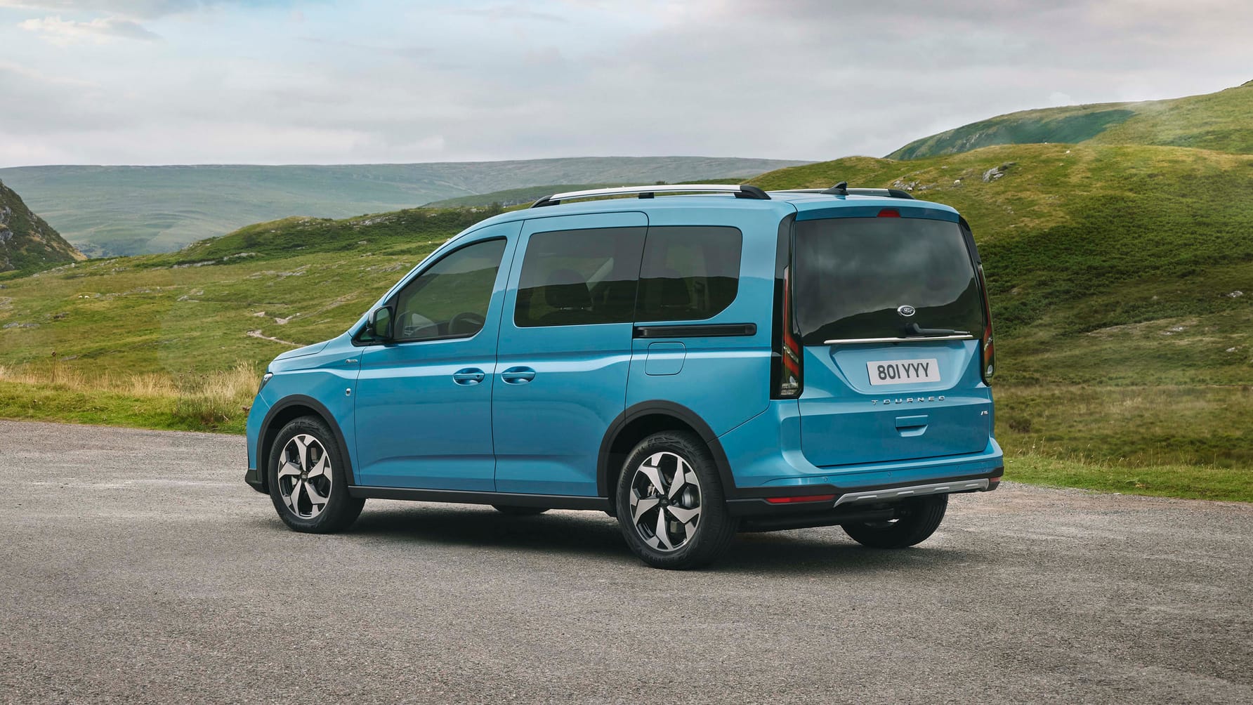 The Ford Tourneo Connect is ready to house all your dogs | Top Gear