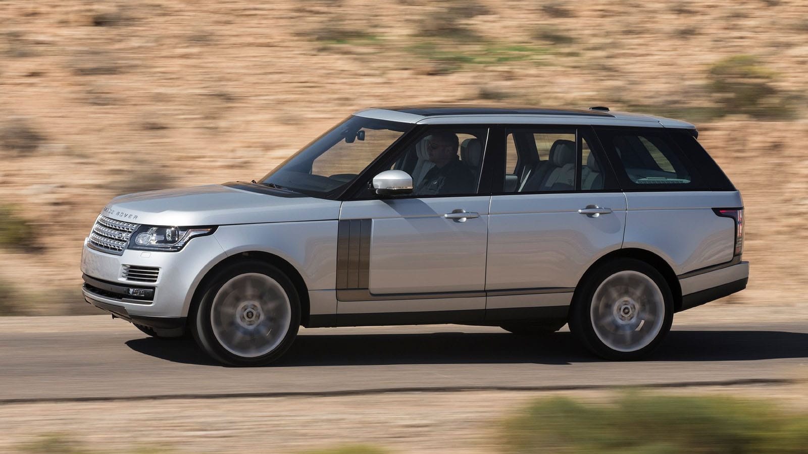 Does anyone remember the outgoing Range Rover’s huge styling ...