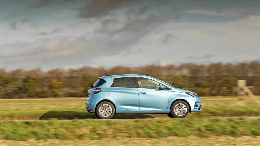 Renault Zoe Interior Layout & Technology | Top Gear
