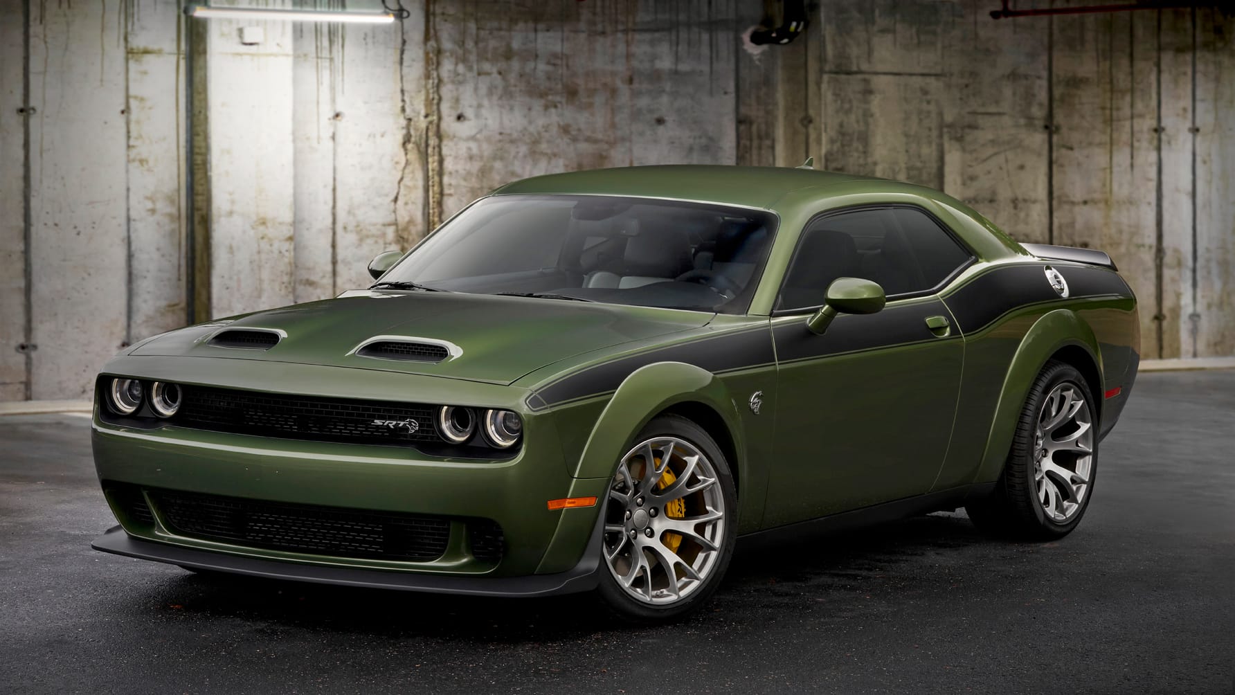 The Dodge Challenger Hellcat Jailbreak is 807bhp madness | Top Gear