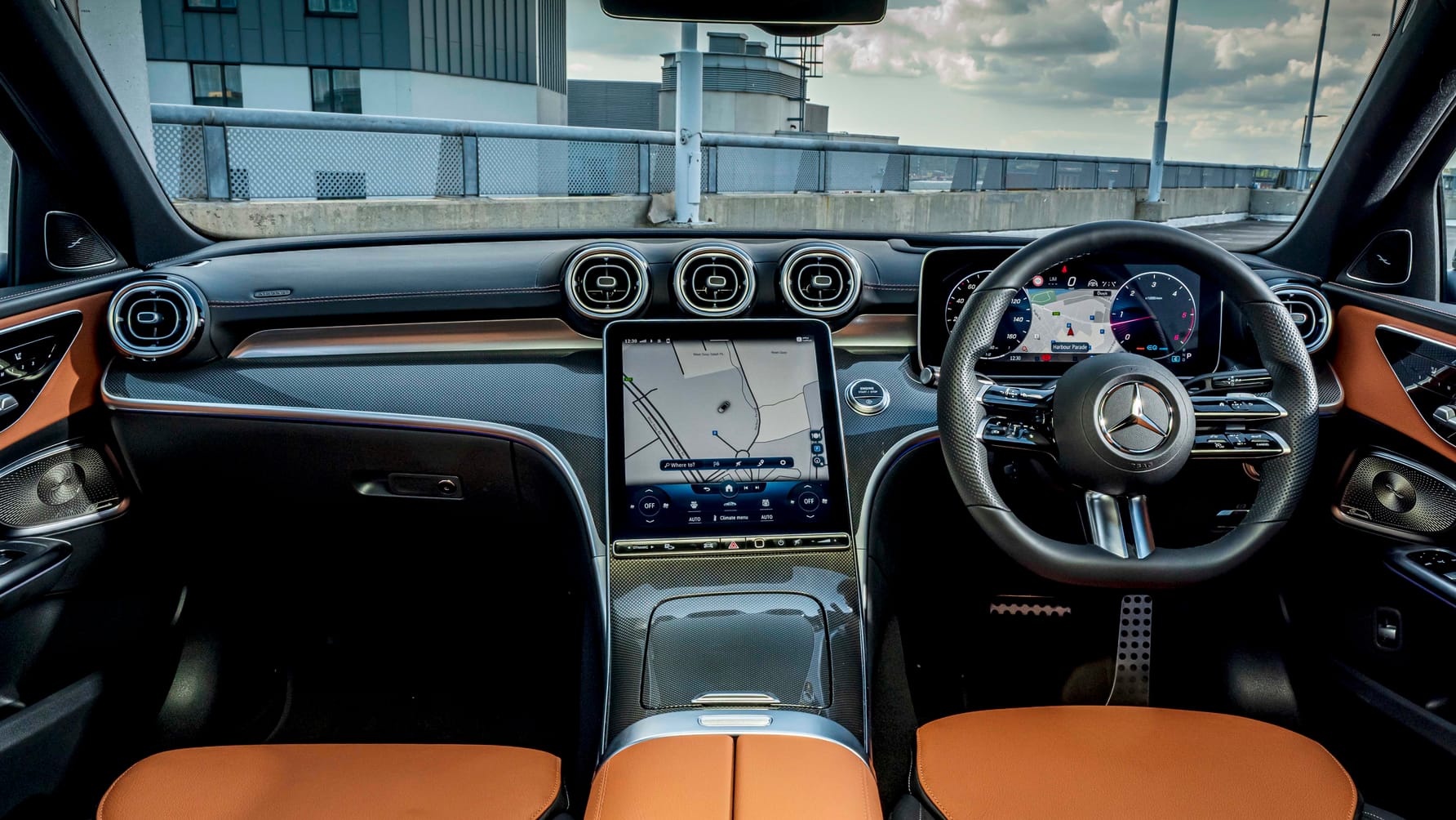 Mercedes-Benz C-Class Interior Layout & Technology | Top Gear