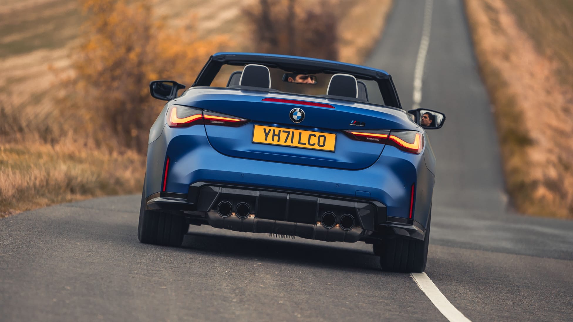 BMW M4 Competition Convertible Interior Layout & Technology | Top Gear