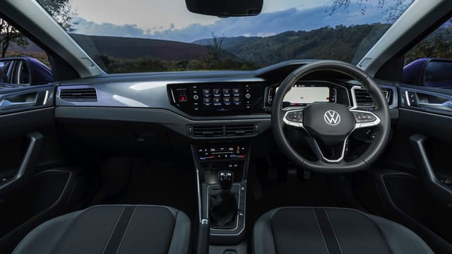 Volkswagen Polo Interior Layout & Technology | Top Gear