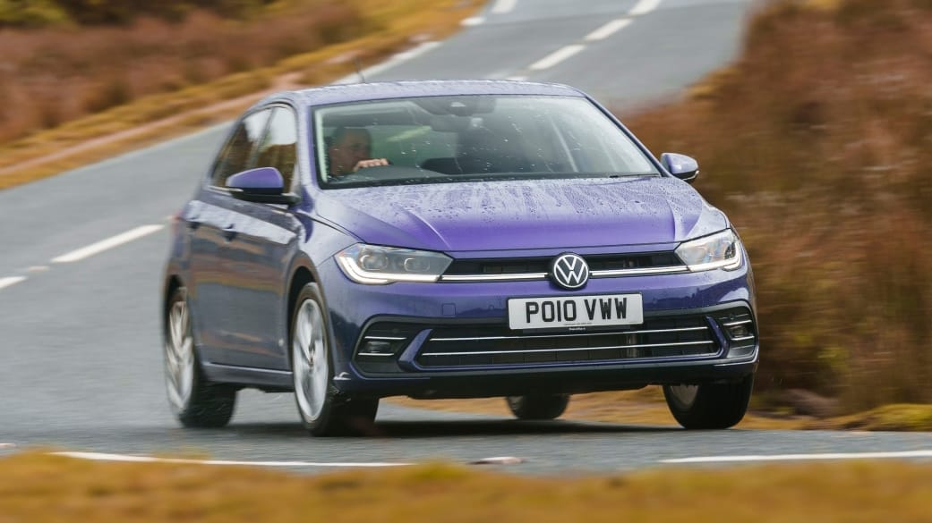 Volkswagen Polo Interior Layout & Technology | Top Gear