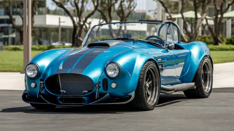 Clive Sutton is bringing these Shelby Cobras to the UK | Top Gear