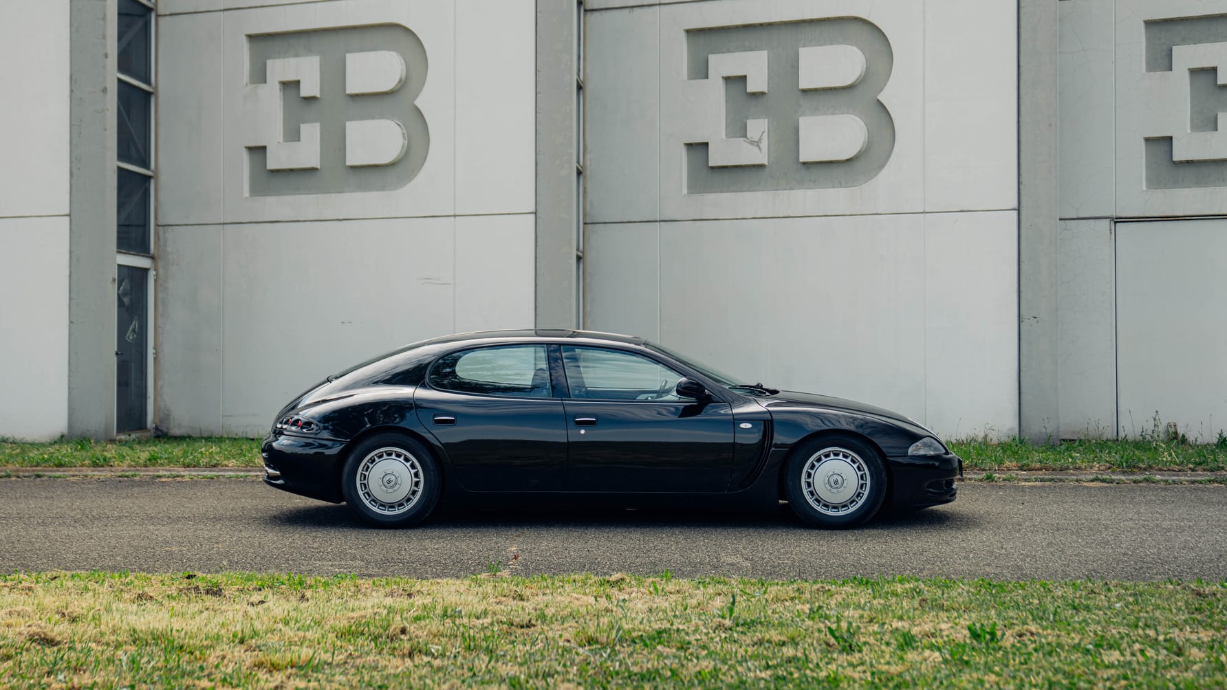 Stop EVERYTHING: there’s a Bugatti EB112 for sale | Top Gear