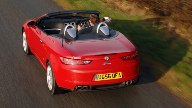 Retro review: the Alfa Romeo Spider Reviews 2026 | Top Gear