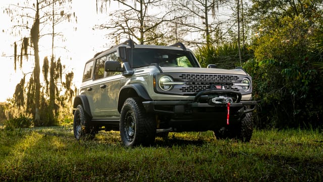 This is the Ford Bronco Everglades special edition | Top Gear