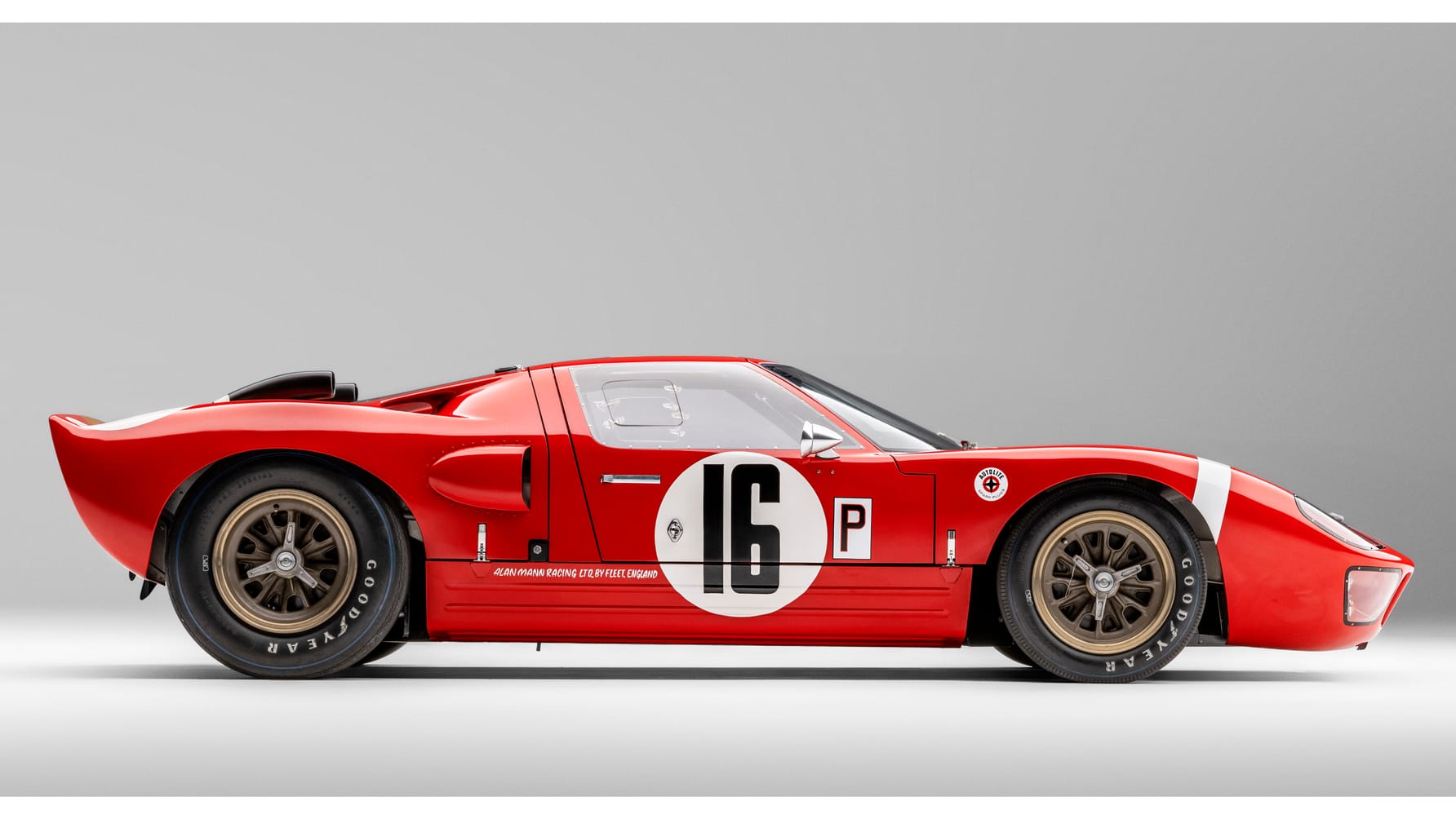 The new Ford GT Alan Mann Heritage Edition looks glorious | Top Gear