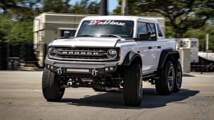 Yep, this is a six-wheeled Ford Bronco pickup | Top Gear