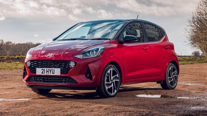 Hyundai i10 Interior Layout & Technology | Top Gear