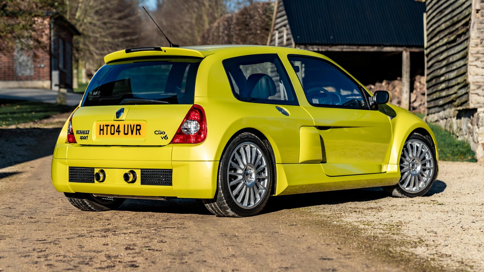 This Renault Clio V6 just sold for… £90,000 | Top Gear