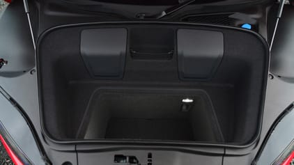 Audi R8 Interior Layout & Technology | Top Gear