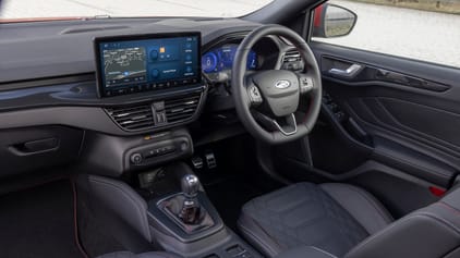 Ford Focus Interior Layout & Technology | Top Gear