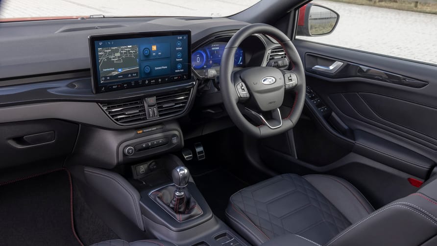 Ford Focus Interior Layout & Technology | Top Gear