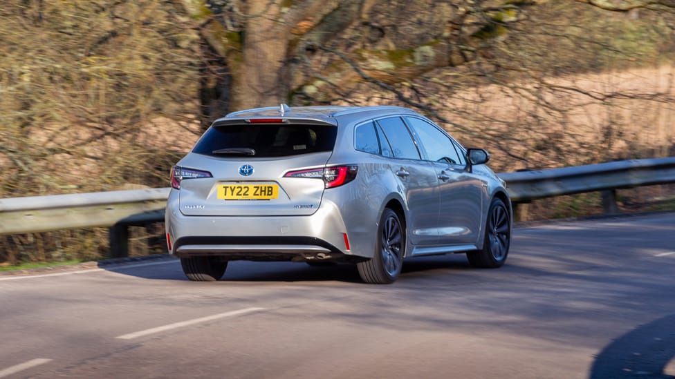 Toyota Corolla Touring Sports Review 2022 | Top Gear