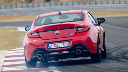 Toyota GR86 Interior Layout & Technology | Top Gear