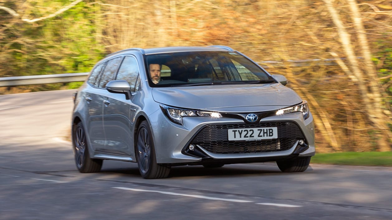 Toyota Corolla Touring Sports Interior Layout & Technology | Top Gear