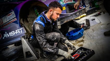 Ridiculous hours, gruelling work… who’d be a mechanic? | Top Gear