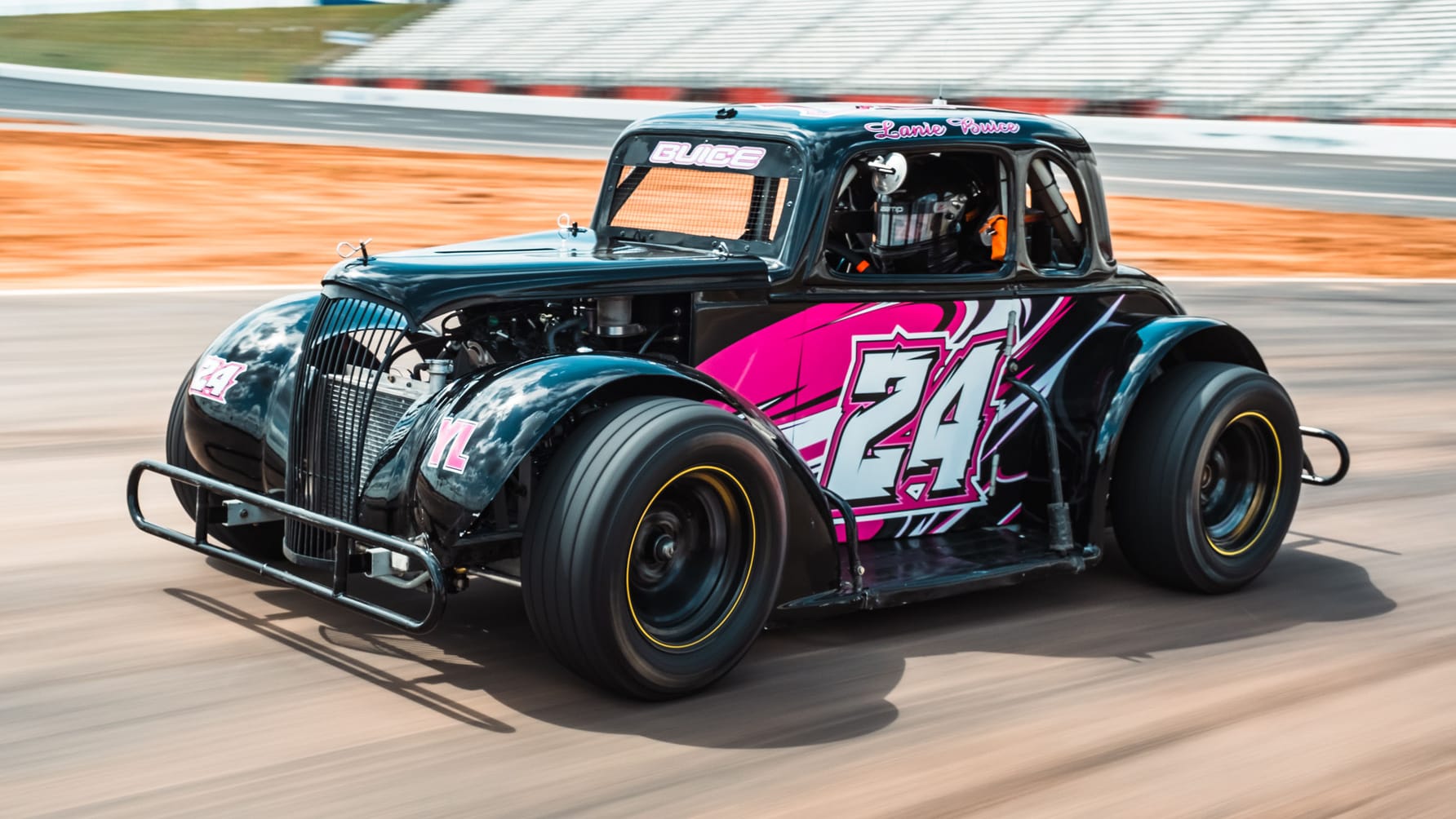 This $17.5k 2022 Legend is a grass-roots US track-day car | Top Gear