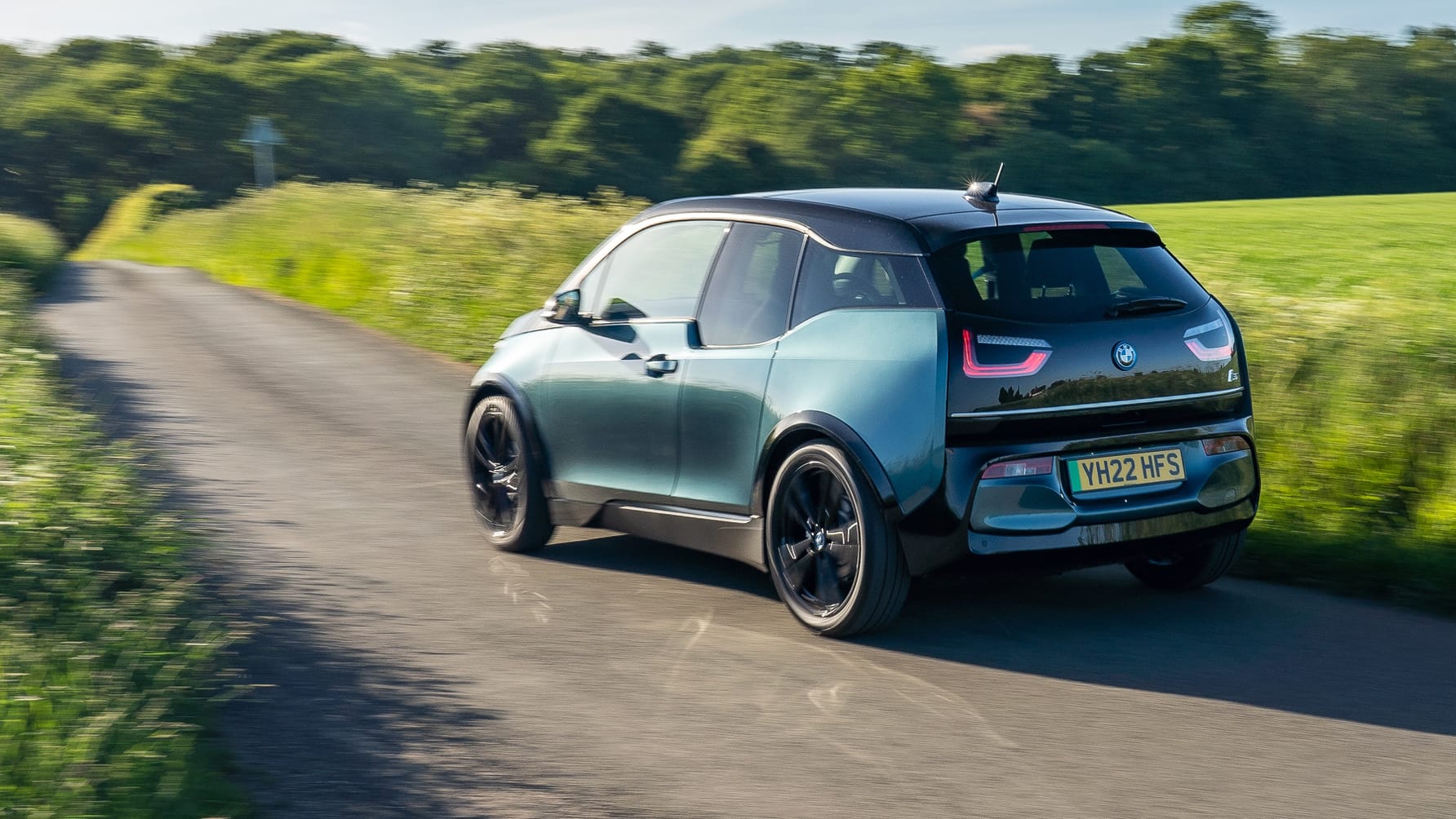 BMW i3 Interior Layout & Technology | Top Gear