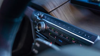 BMW i3 Interior Layout & Technology | Top Gear