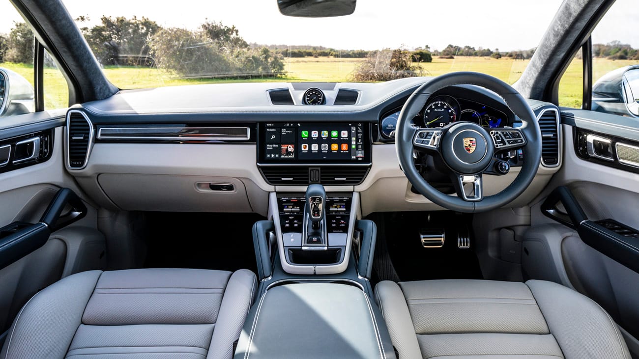 Porsche Cayenne Interior Layout & Technology | Top Gear