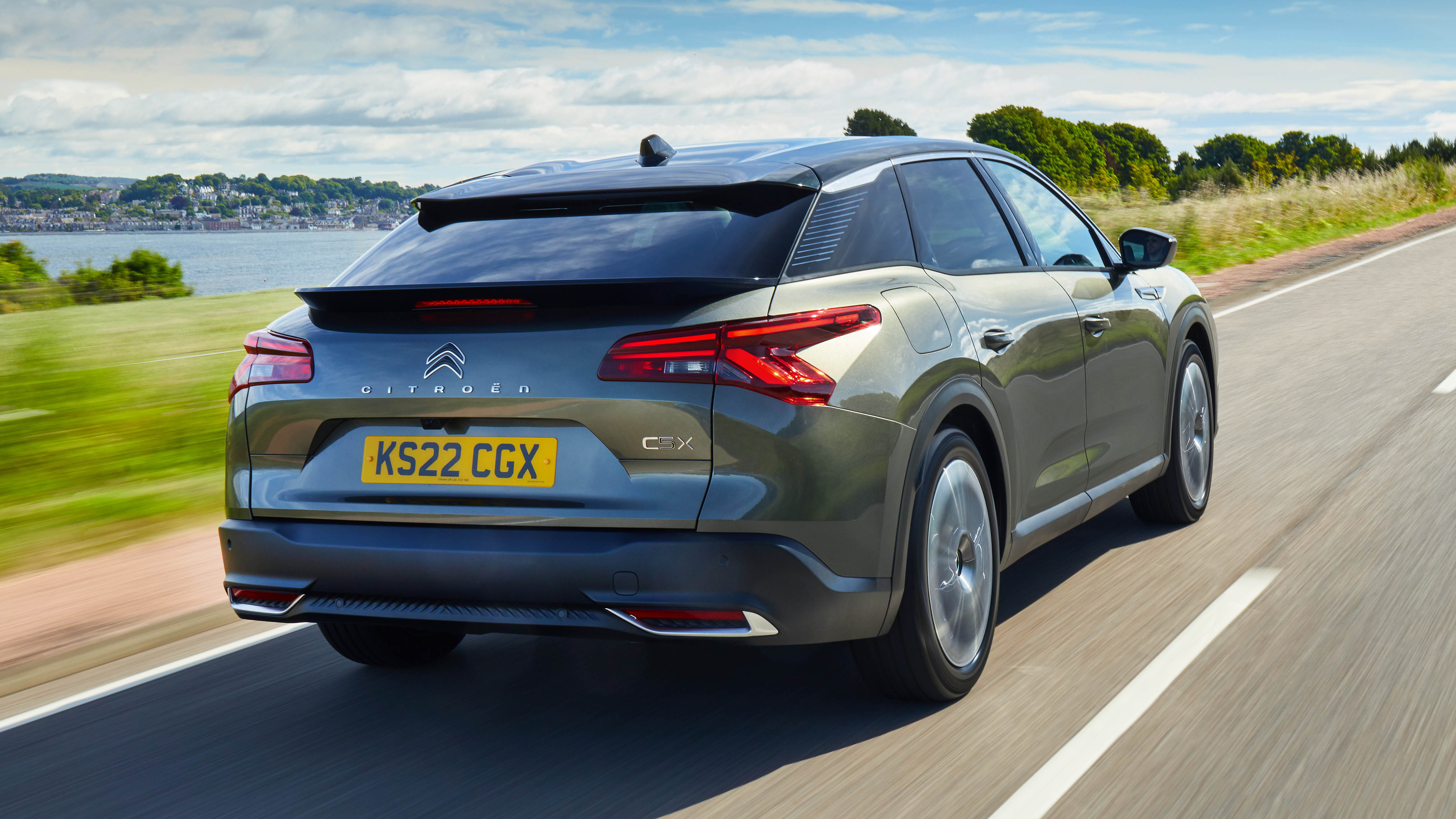 Citroen C5 X Review 2025 | Top Gear