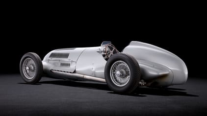 Can paintings of cars ever be ‘real’ art? | Top Gear