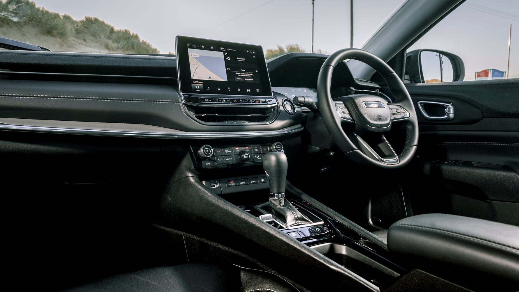 Jeep Compass Interior Layout & Technology | Top Gear