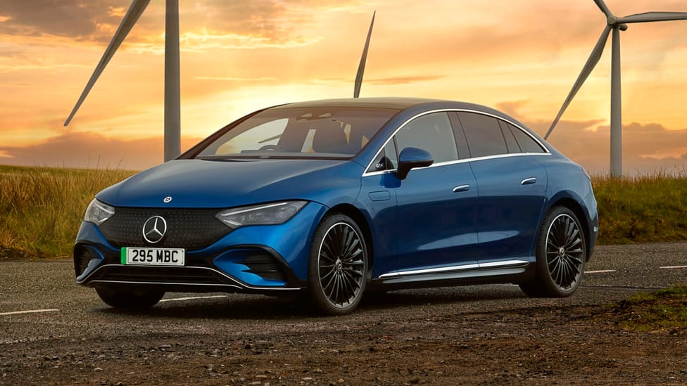 Mercedes-Benz EQE Interior Layout & Technology | Top Gear