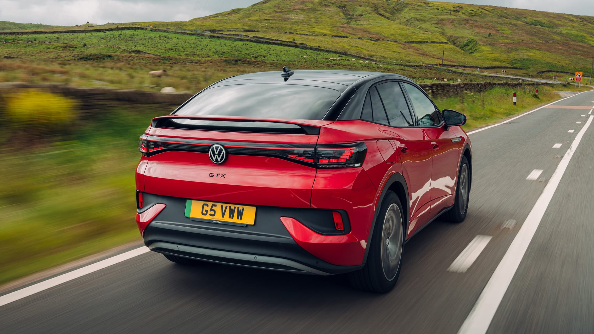 Volkswagen ID.5 Interior Layout & Technology | Top Gear