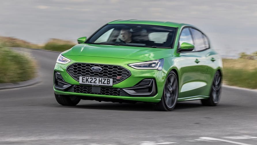 Ford Focus ST Interior Layout & Technology | Top Gear